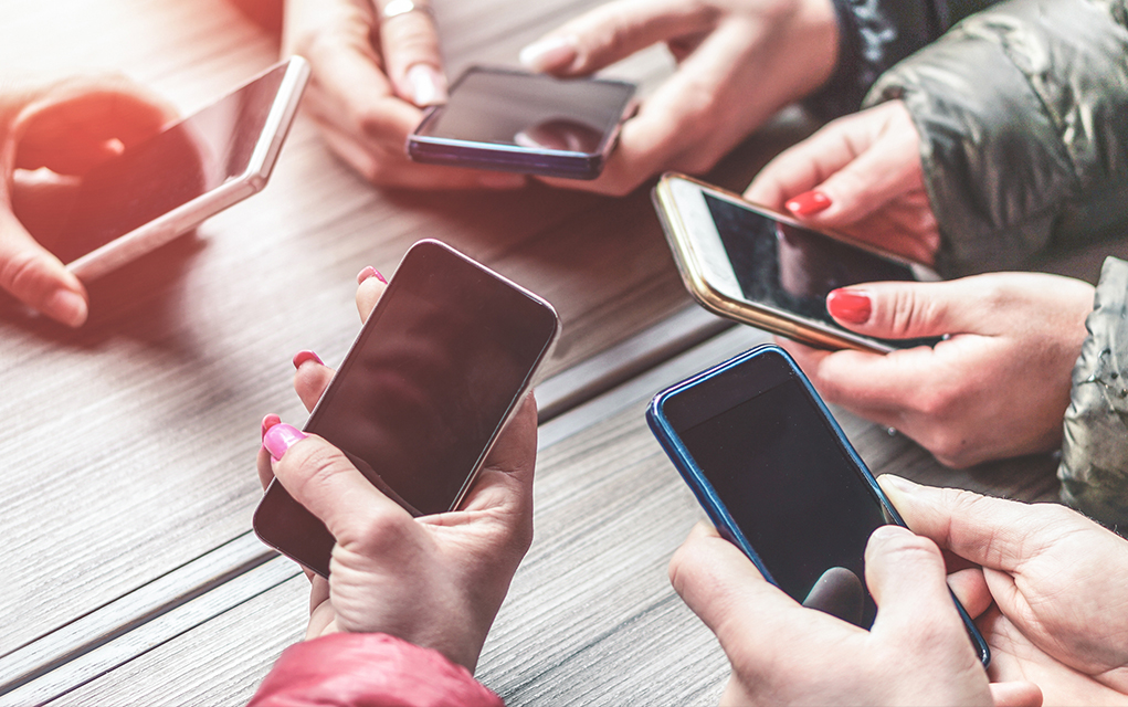 8 Ways to Use Your Cell Phone for Ministry - outreachmagazine.com